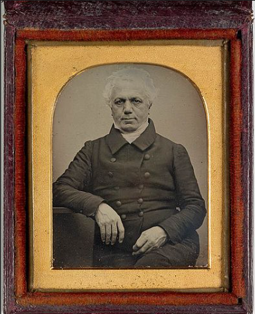 DR BLAND & THE DAGUERREOTYPE - Pauline Conolly